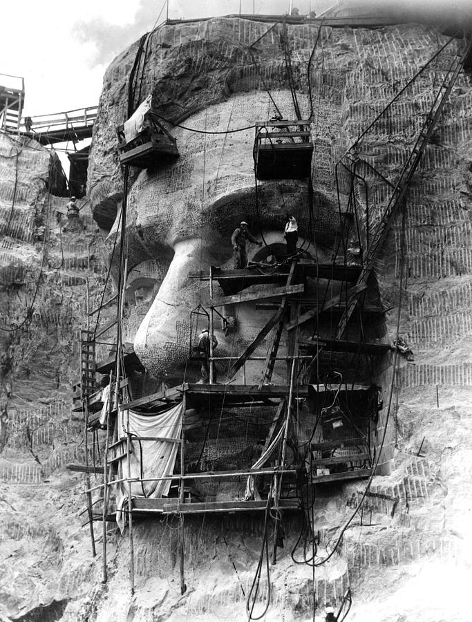 Mount Rushmore, Workers by Everett