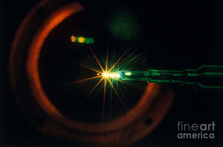 Nova Laser Creating Pin-point Sized Star Photograph by DOE / Science ...