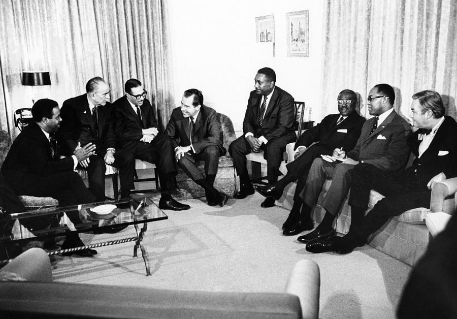 President-elect Richard Nixon Meets Photograph by Everett - Fine Art ...