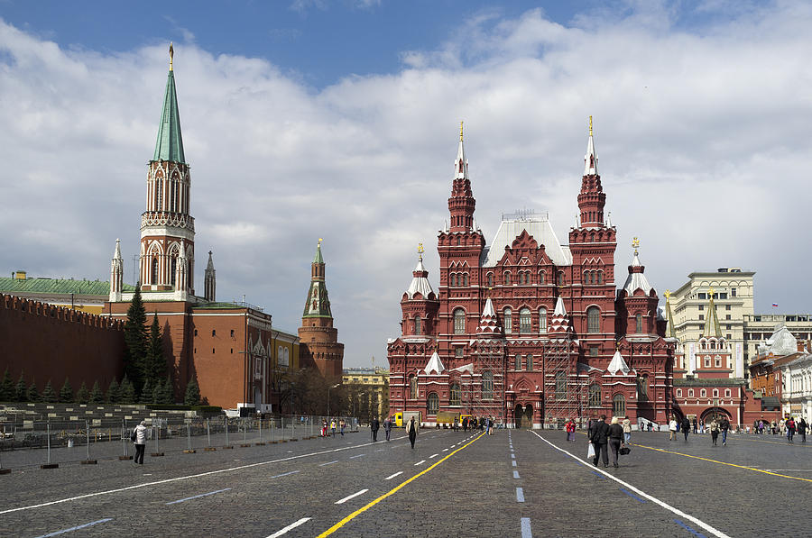 Red Square Photograph by Igor Sinitsyn | Fine Art America