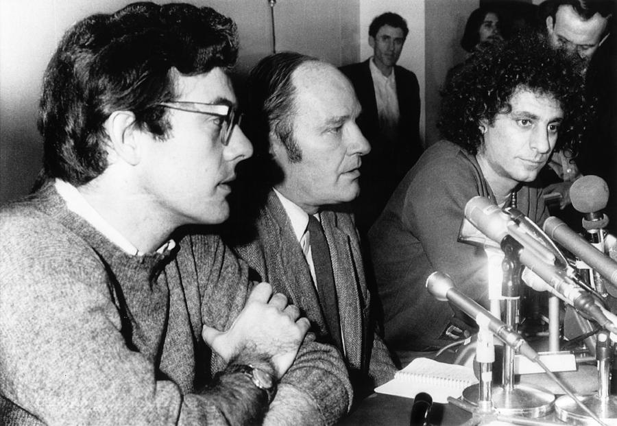 Rennie Davis, David Dellinger And Abbie Photograph by Everett - Fine ...