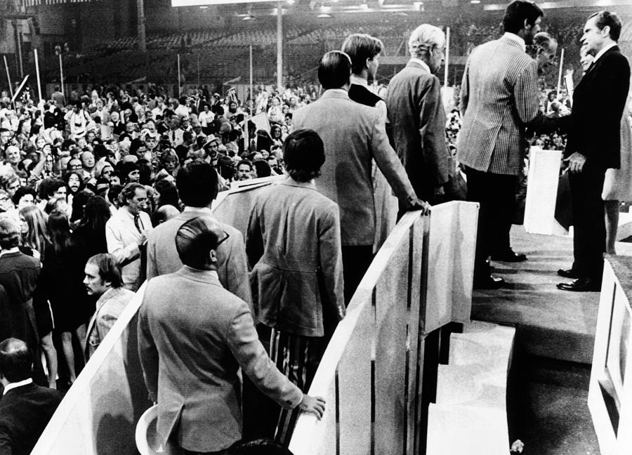 Republican Convention Delegates Wait Photograph by Everett - Fine Art ...