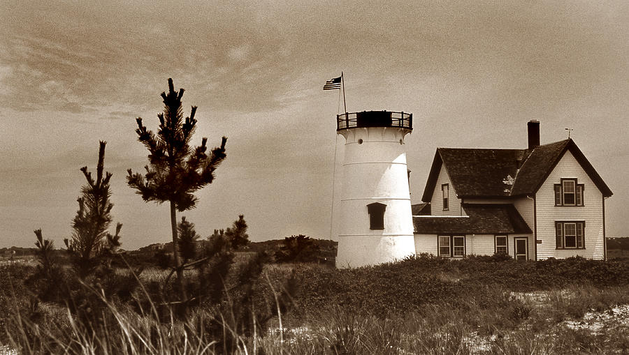 Stage Harbor Lighthouse Photograph by Skip Willits - Fine Art America