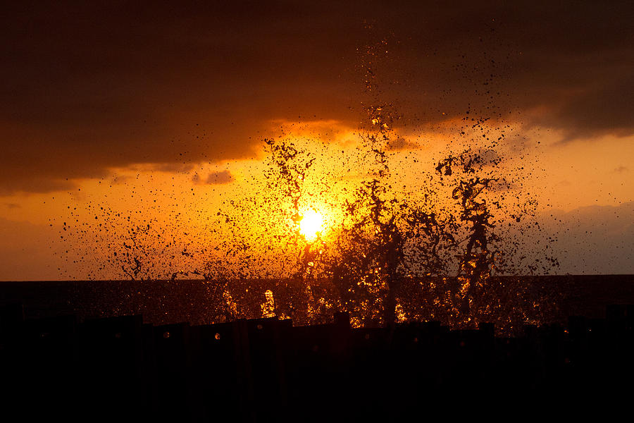 Sunset Splash 2 Photograph by Bill Lindsay - Fine Art America