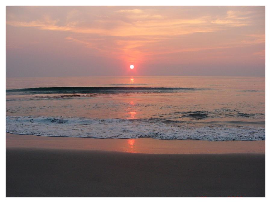 The sun rises Photograph by Frank Wickham - Fine Art America