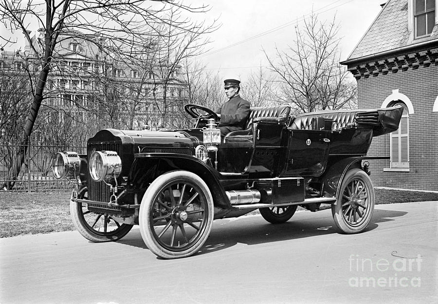 WASHINGTON, DC: CAR, c1909 Photograph by Granger - Fine Art America
