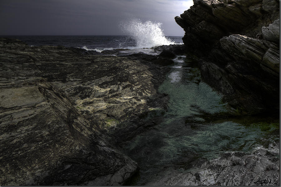 Waves at Beavertail Photograph by Stephen EIS - Fine Art America