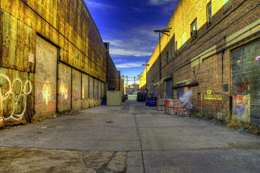 Alleyway Photograph by Mike Deutsch - Fine Art America