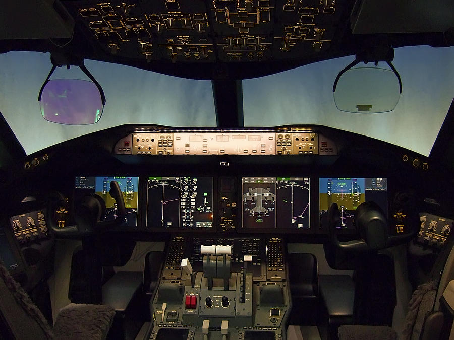 Boeing 787 Dreamliner Cockpit Photograph By Daniel Hagerman