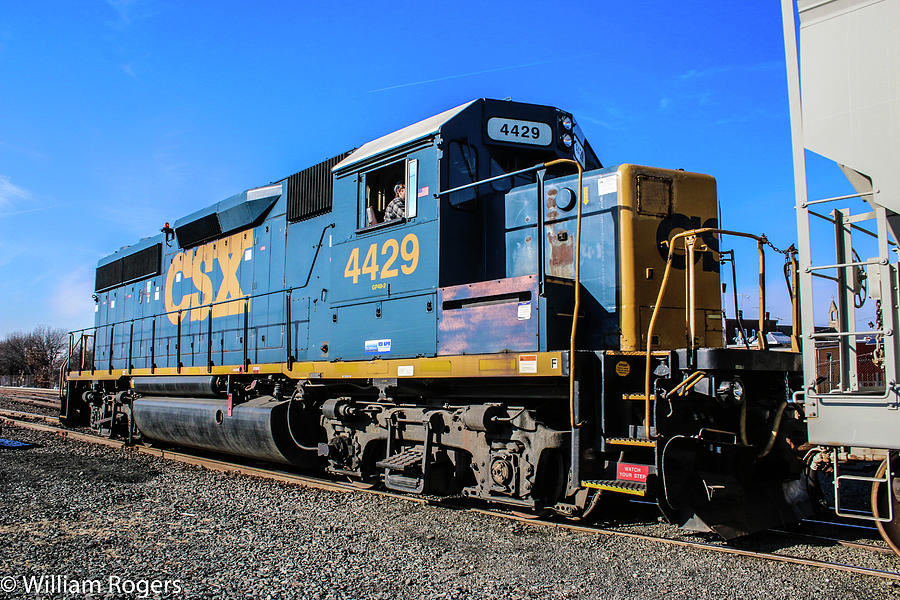 CSX 4429 Switcher Photograph by William E Rogers - Pixels