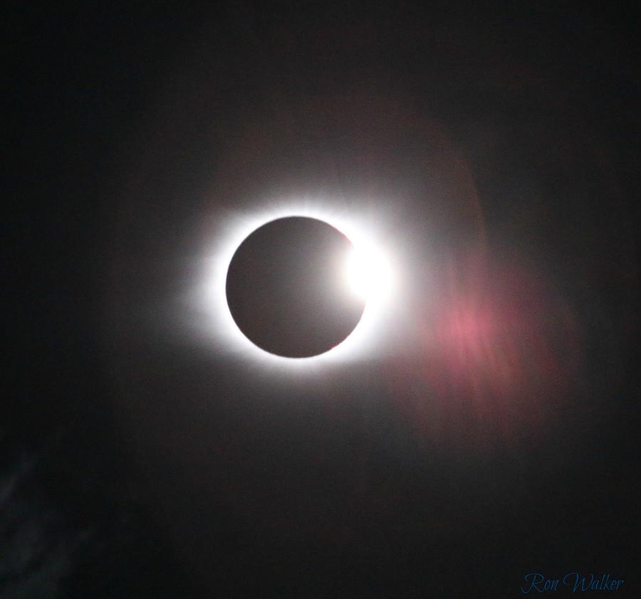 Diamond Ring Eclipse Photograph by Ron Walker - Fine Art America