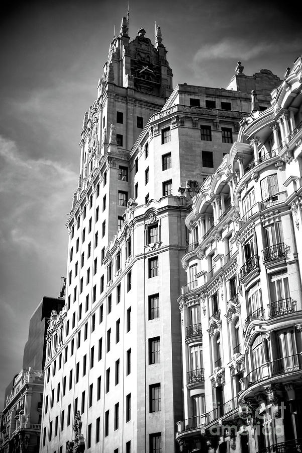 Edificio Telefonica Madrid Photograph by John Rizzuto - Pixels