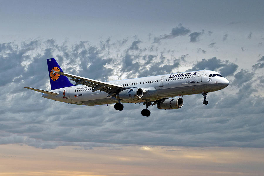 Lufthansa Airbus A321-131 Photograph by Smart Aviation - Pixels Lufthansa Airbus A321-131 Photograph by Smart Aviation - Pixels