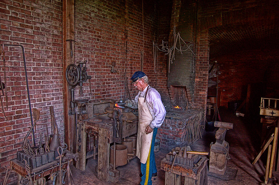 Master Blacksmith Photograph by Art Lewis - Fine Art America