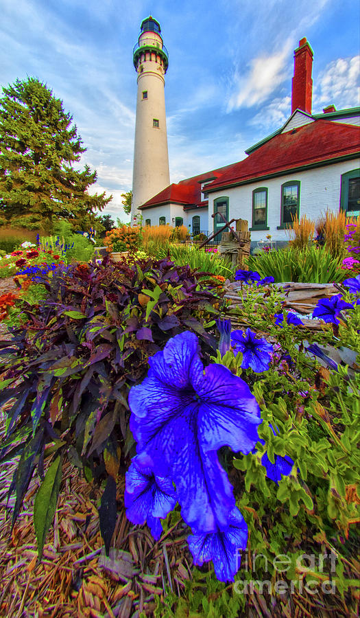 Wind Point Lighthouse, Racine WI Photograph by ME Procopio - Fine Art ... Wind Point Lighthouse, Racine WI Photograph by ME Procopio - Fine Art ...