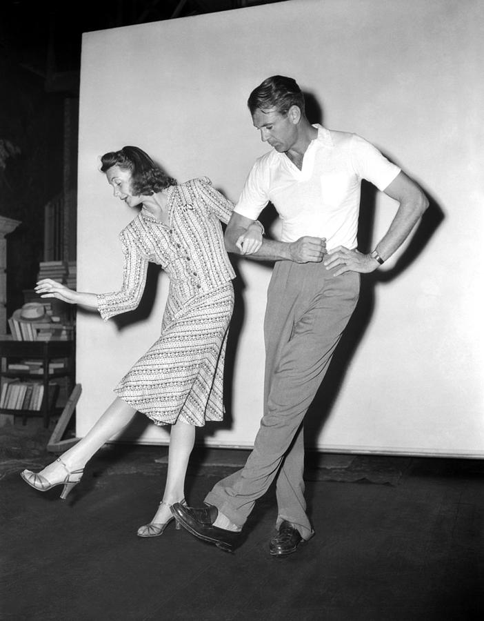 Barbara Stanwyck And Gary Cooper Dance In 'ball Of Fire' Photograph by ...