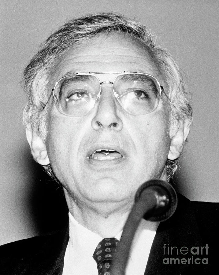 Dr Robert Gallo Photograph by Dr Rob Stepney/science Photo Library ...