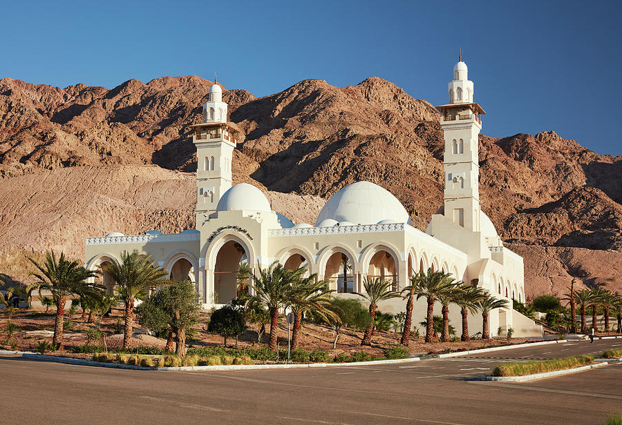 Jordan, Aqaba, Aqaba, Red Sea, Arabian Peninsula, Sheikh Zayed Mosque ...
