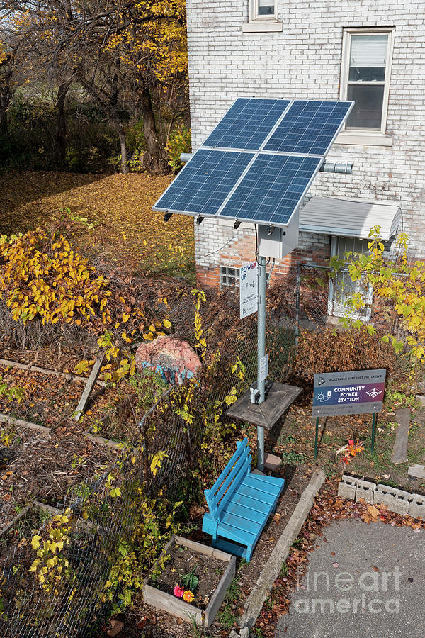 Solar-powered Wi-fi And Charging Station #1 by Science Photo Library