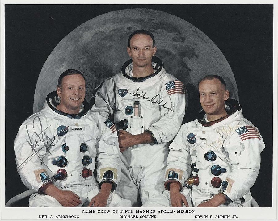 1969 First Men on the Moon Signed Apollo 11 Flight Crew Photo ... 1969 First Men on the Moon Signed Apollo 11 Flight Crew Photo ...