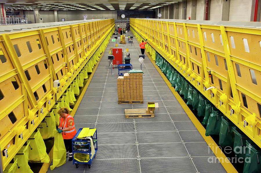 Parcel Processing Centre #6 Photograph by Science Photo Library - Fine ...