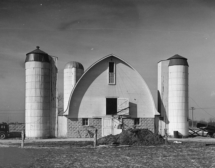 Barn. Photograph by Peter Stackpole - Fine Art America