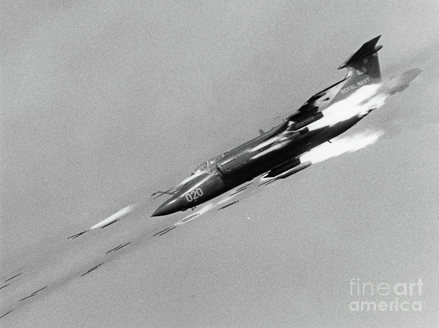 Buccaneer S2 Of 809 Squadron Firing 2 Inch Rocket Projectiles During A ...