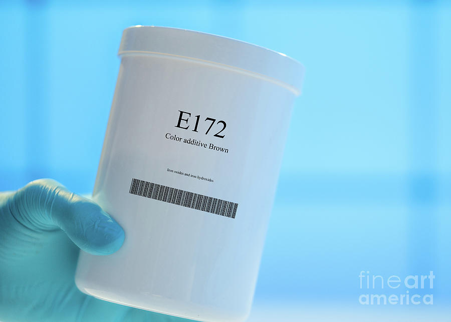 Container Of The Food Additive E172 Photograph by Wladimir Bulgar ...