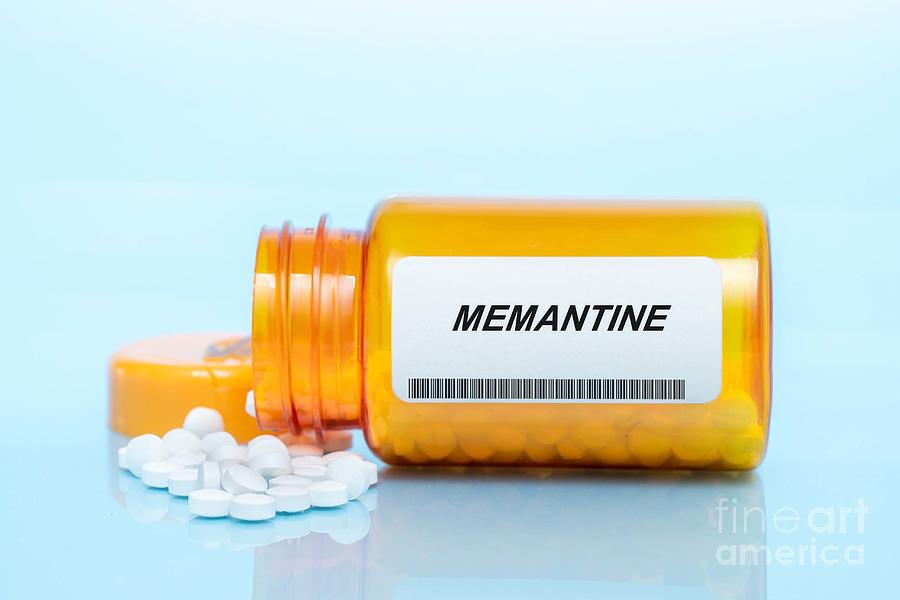 Memantine Pill Bottle Photograph by Wladimir Bulgar/science Photo Library - Fine Art America
