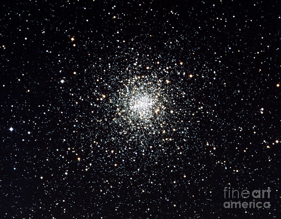 Optical Image Of The Globular Star Cluster M4 Photograph by Royal Observatory, Edinburgh/science ...