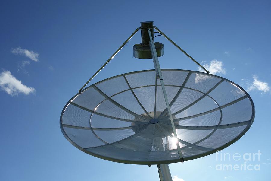 Parabolic Antenna Photograph by Detlev Van Ravenswaay/science Photo ...