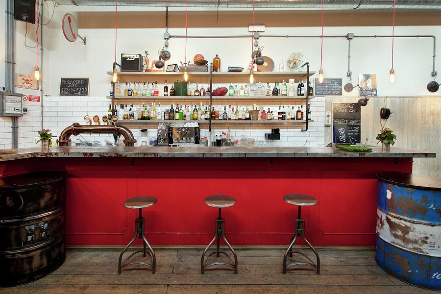 Retro bar counter store