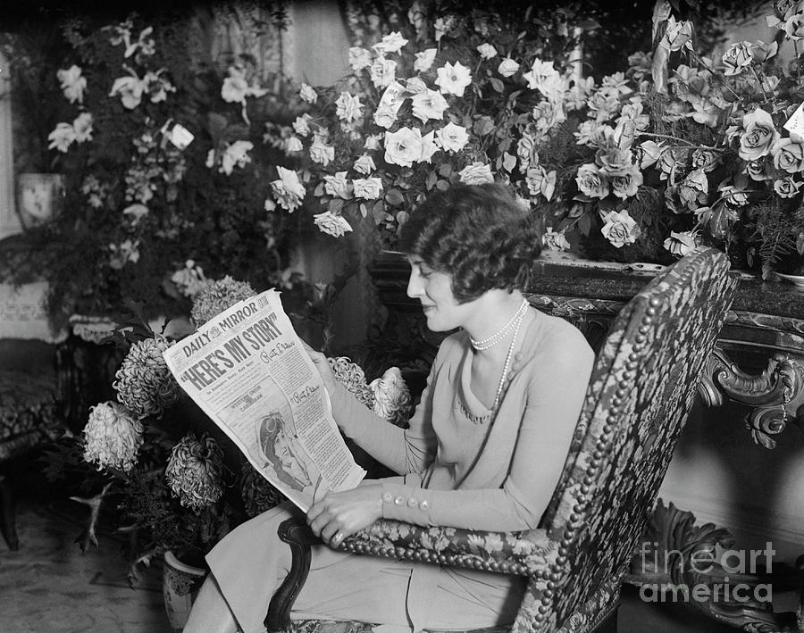 Ruth Elder Reading Newspaper Photograph by Bettmann - Pixels