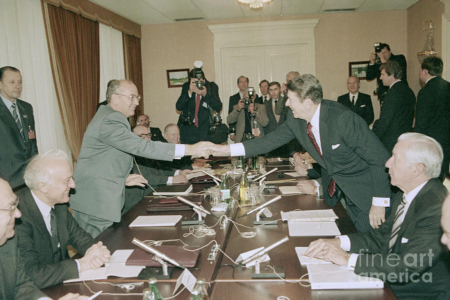 Soviet-u.s. Summit by Bettmann