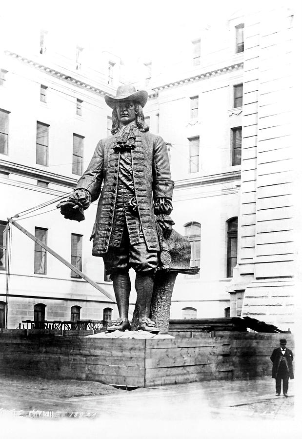 Statue of William Penn in Courtyard of City Hall, Philadelphia, PA ...