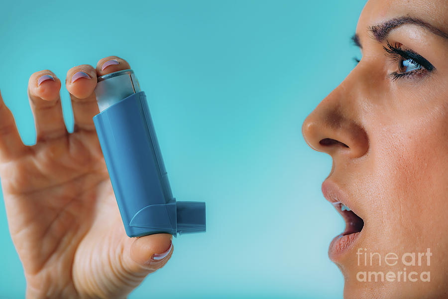 Using Inhaler Photograph by Microgen Images/science Photo Library ...