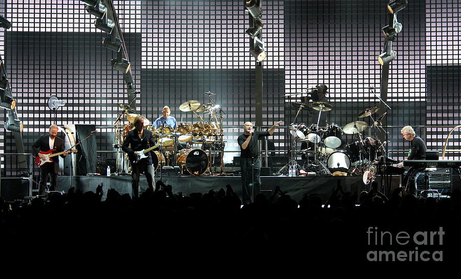 Genesis - Daryl Stuermer, Mike Rutherford, Chester Thompson, Phil Collins and Tony Banks ...