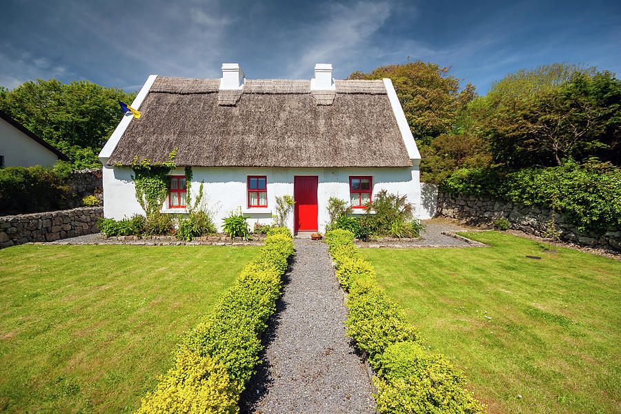 Thatch roof cottage Ireland Photograph by Pierre Leclerc Photography ...