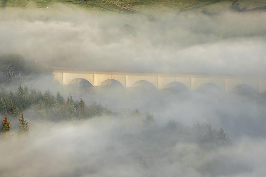 Bamford Edge sunrise cloud inversion in the Peak District National Park ...