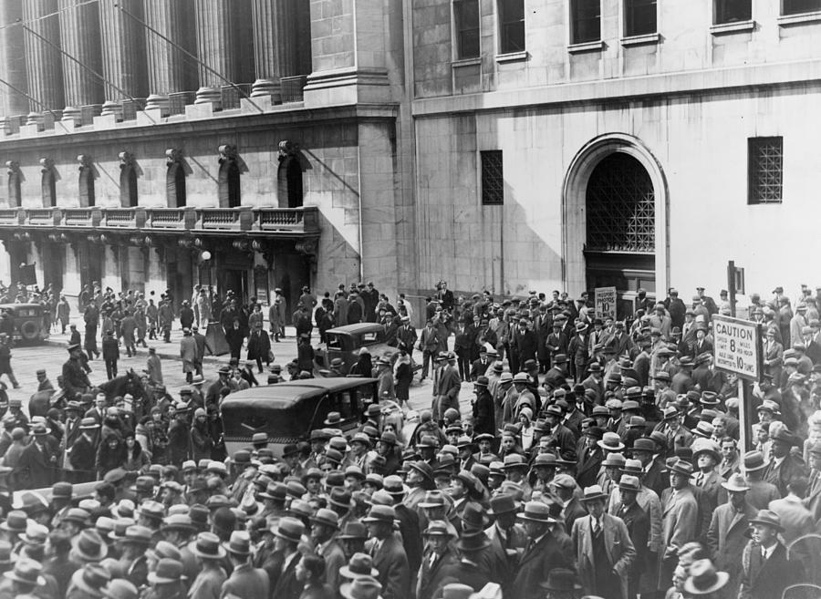 1920's, Crowds in New York, Stock Market Crash of 1929 Photograph by ...