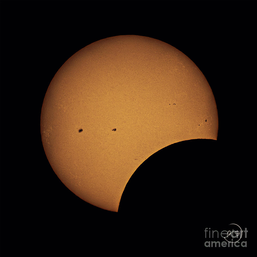 2023 Eclipse Photograph by Pierre Vuaillet - Fine Art America