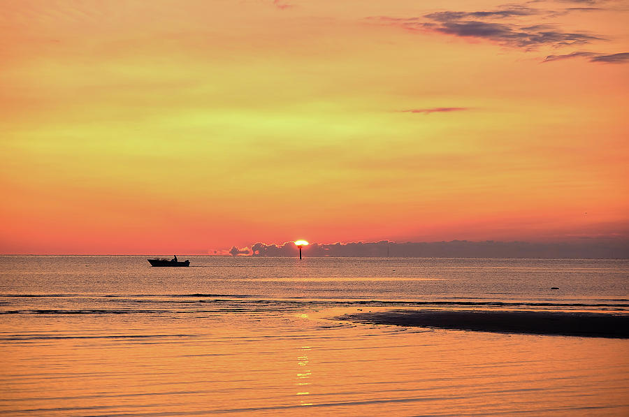 Chesapeake Bay Waterman Sunrise II Photograph by Hi Vibin | Fine Art ... Chesapeake Bay Waterman Sunrise II Photograph by Hi Vibin | Fine Art ...