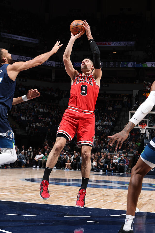 Chicago Bulls v Minnesota Timberwolves by David Sherman