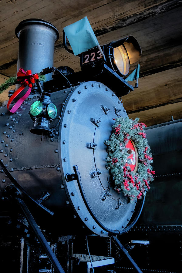 Christmas Engine Photograph by Tom Singleton - Fine Art America