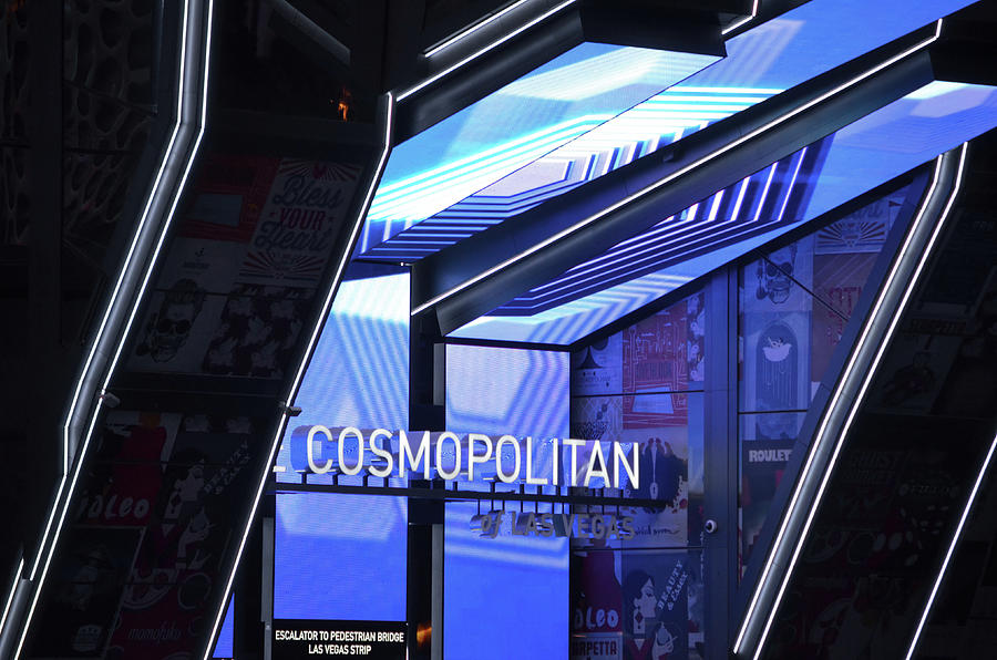 Dynamic Corner Entrance Design of The Cosmopolitan Hotel Casino Resort ...