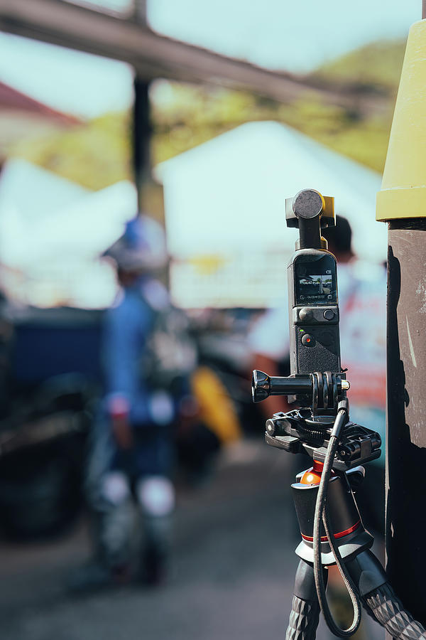 Filming with a small gimbal camera with built in stabilizer in daytime ...