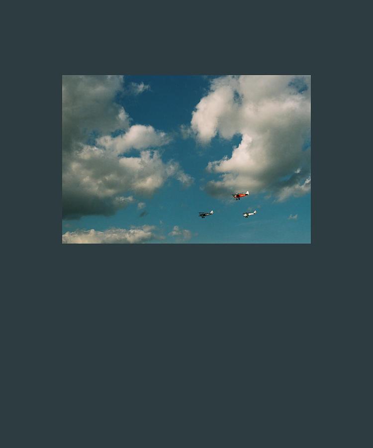 Formation flight Premium stars 80s Painting by Butler Phillips - Pixels