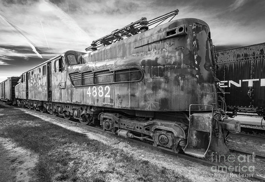 GG1 electric locomotive, No. 4882 Photograph by Ron Graddy - Pixels