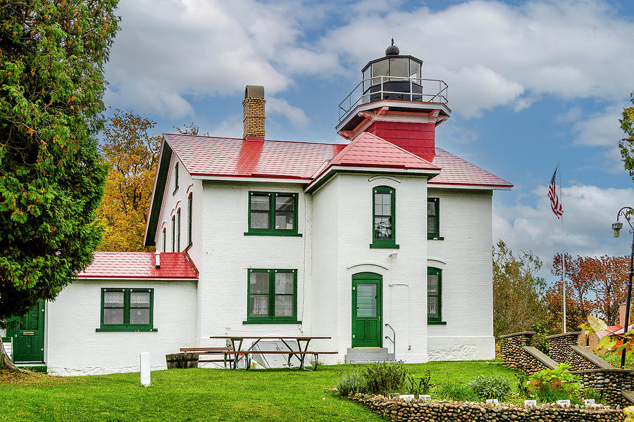 Grand Traverse Lighthouse 2 Photograph by Tom Clark - Fine Art America