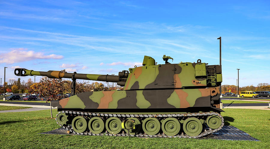 M109 self propelled Howitzer Photograph by William E Rogers - Fine Art America